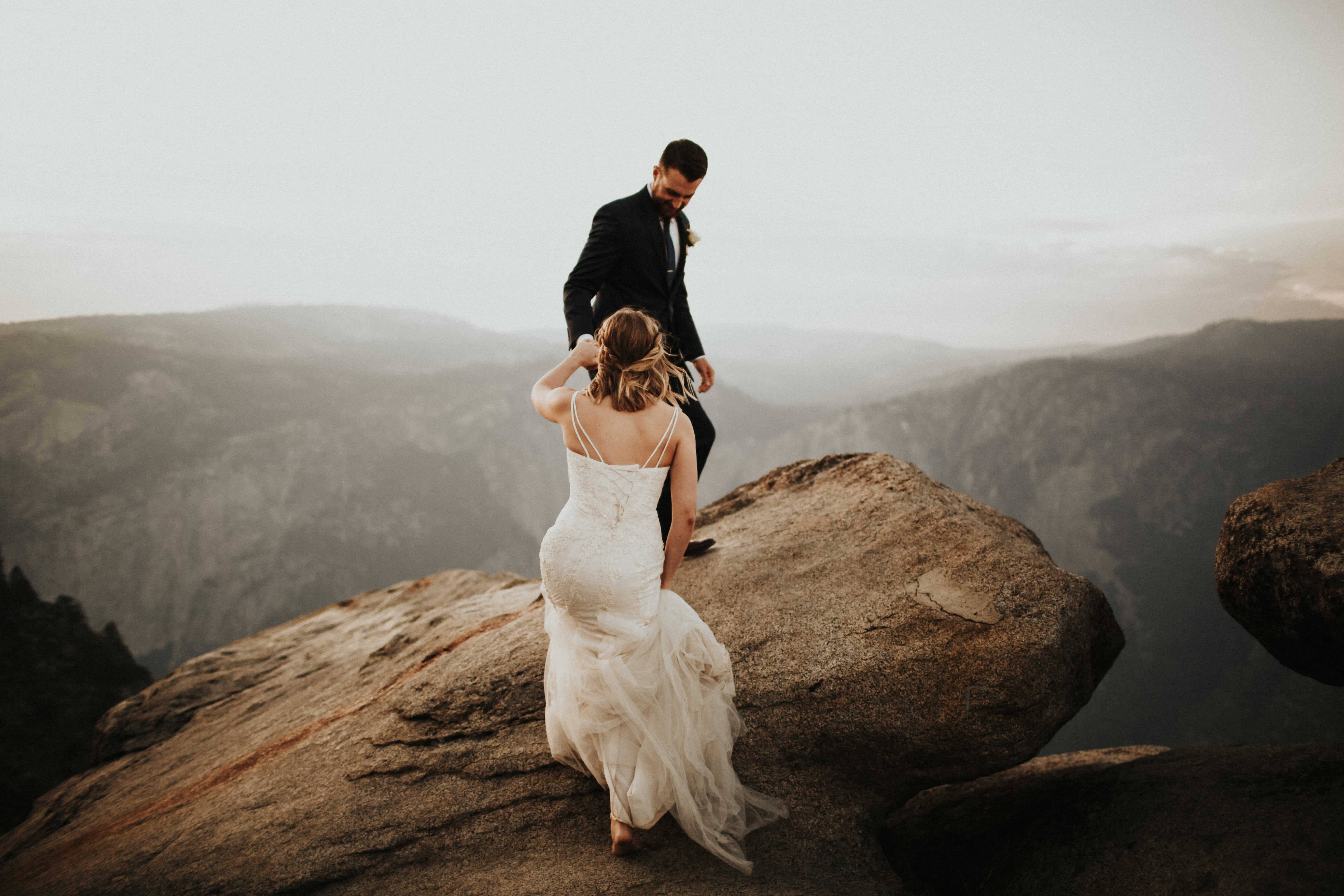 Home - Dawn Photo - PNW Elopement Photographer